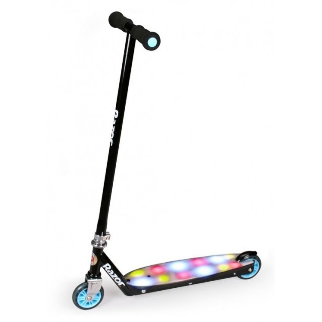 Dětská svítící koloběžka Razor Party Pop